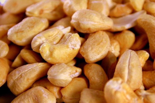 Cashews, the Crazy Nut! – Life of the Party Always!
